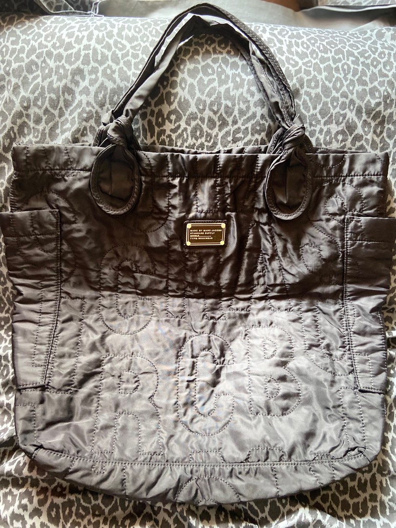Marc Jacobs extra large tote bag on Carousell