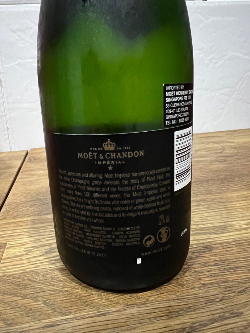 Moet & Chandon imperial champagne, Food & Drinks, Alcoholic Beverages ...