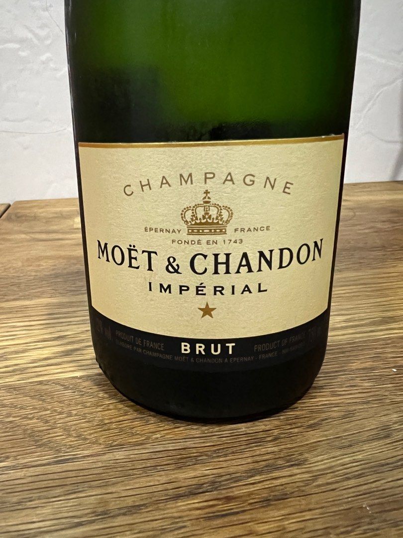 Moet & Chandon imperial champagne, Food & Drinks, Alcoholic Beverages ...