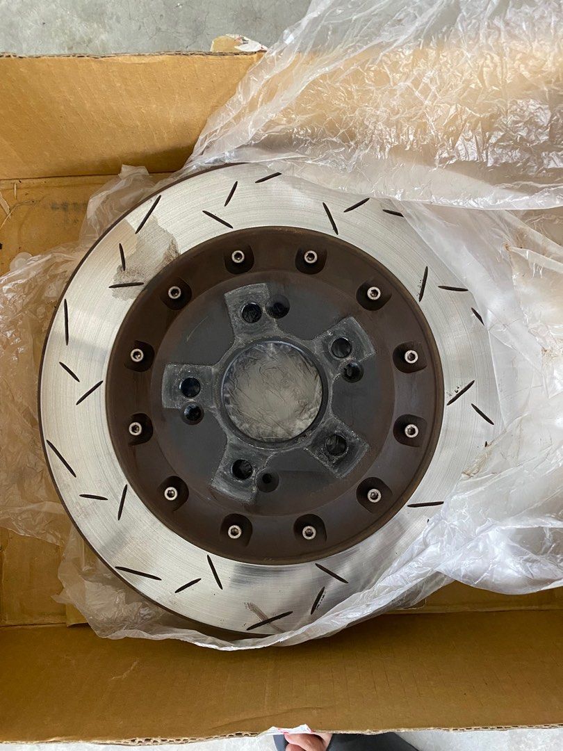 Nashin N3 BBK 4 Pot 345mm (18”), Car Accessories, Accessories on Carousell
