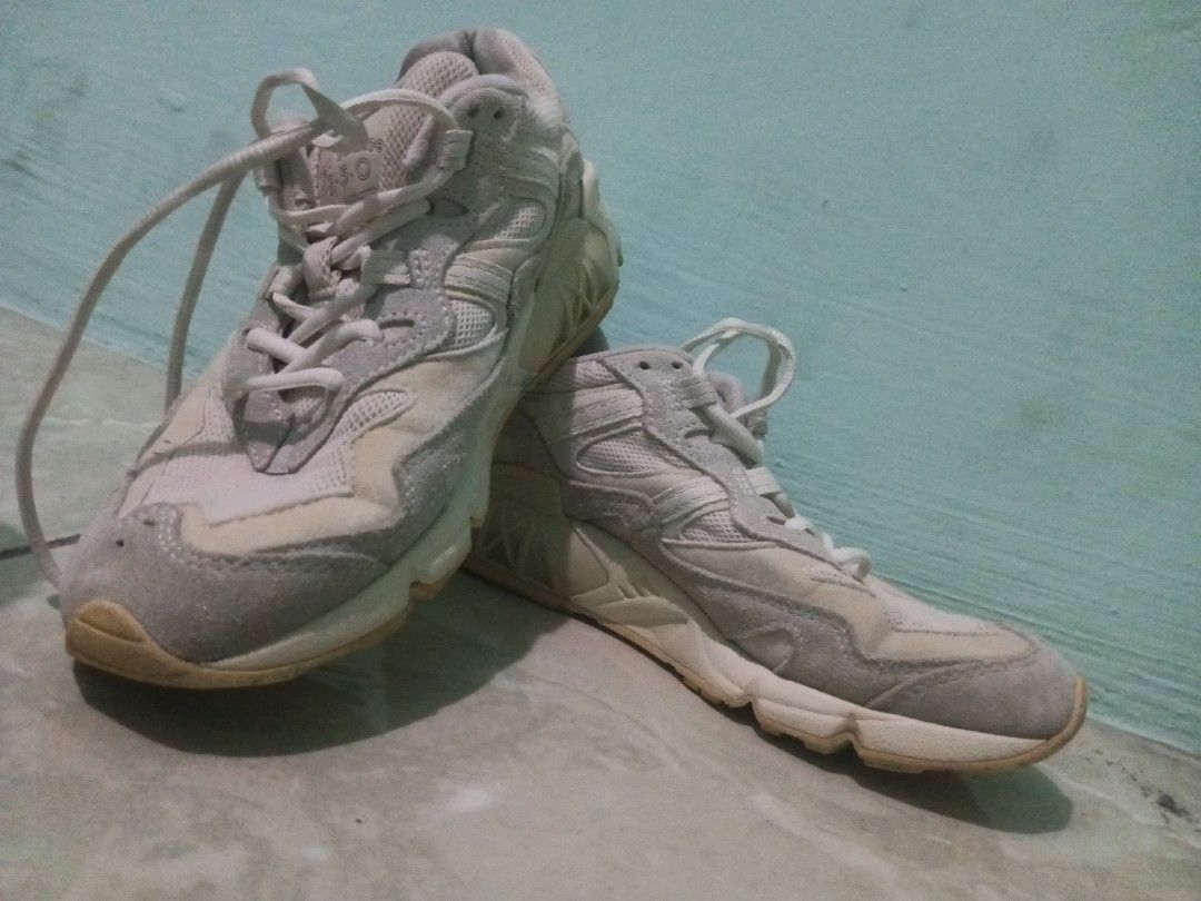 New balance 350 on Carousell