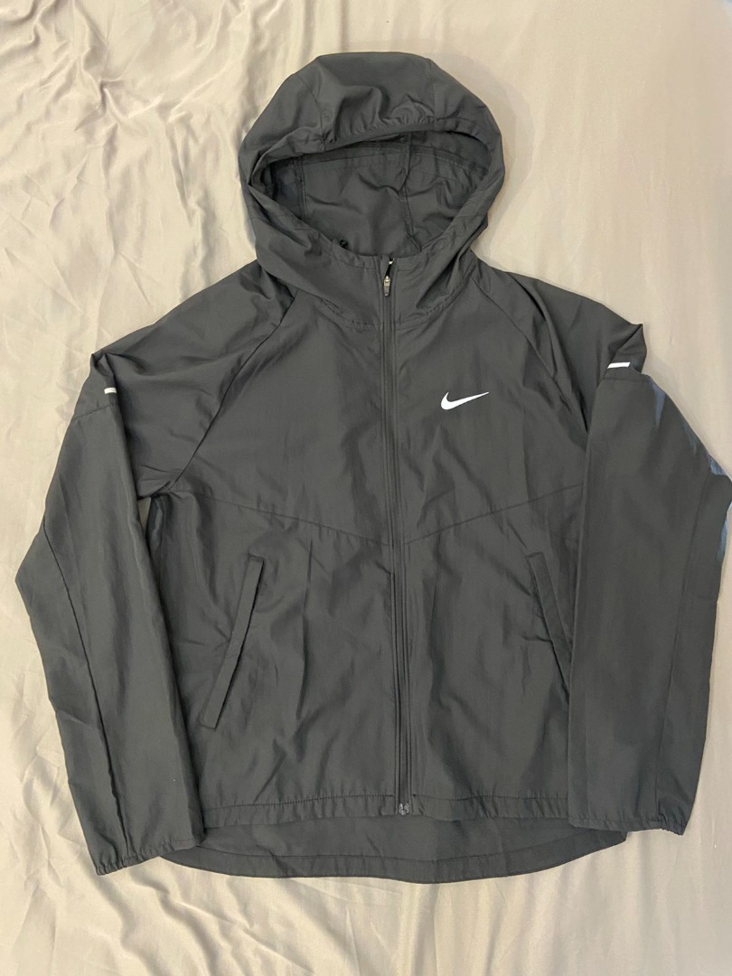 NIKE REPEL MILLER - MEDIUM on Carousell