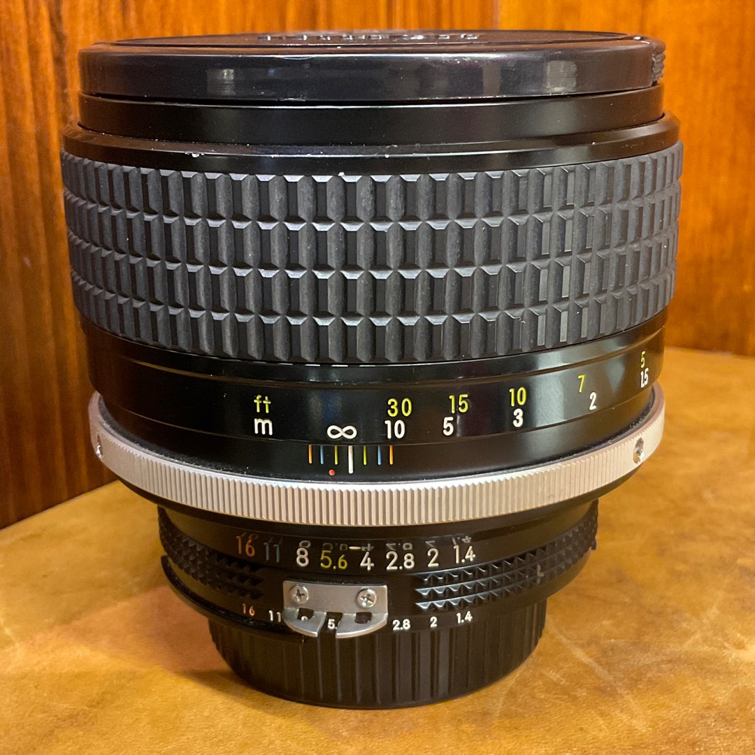 Nikon AIS 85F1.4 (192973), Photography, Lens & Kits on Carousell