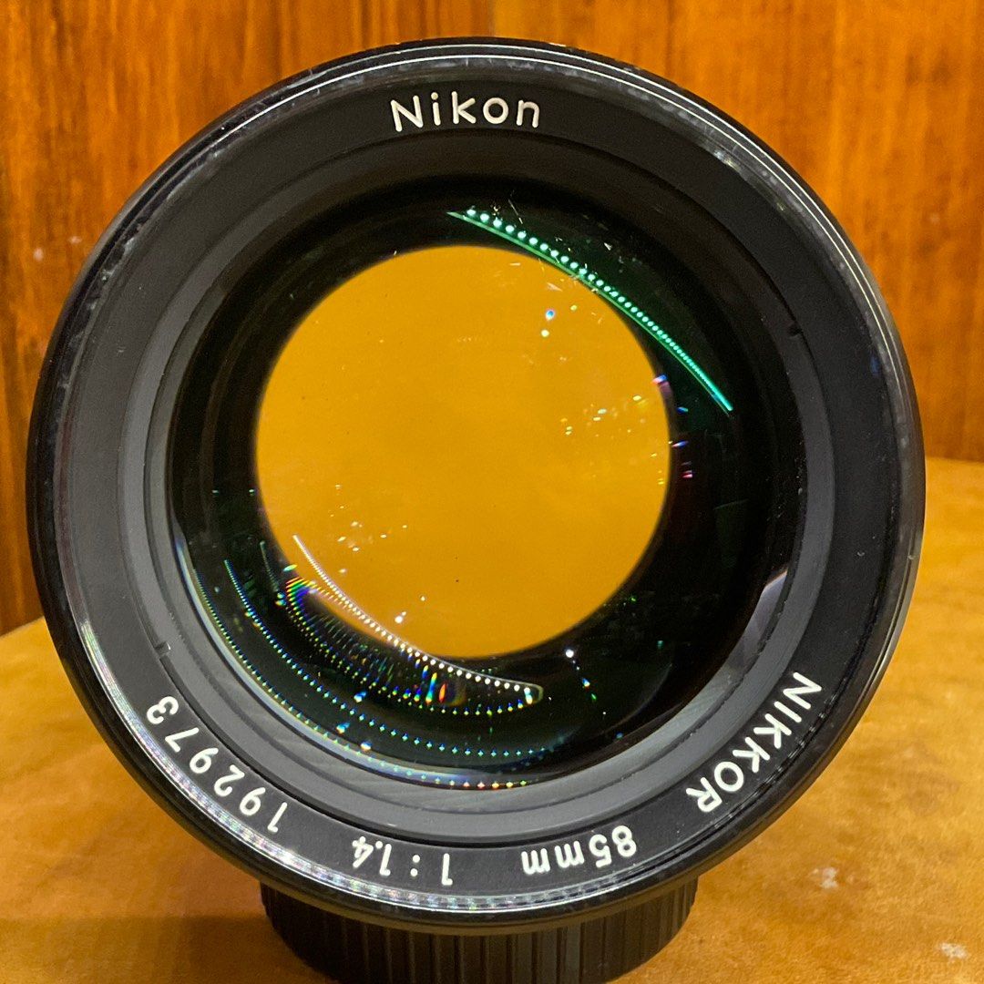 Nikon AIS 85F1.4 (192973), Photography, Lens & Kits on Carousell