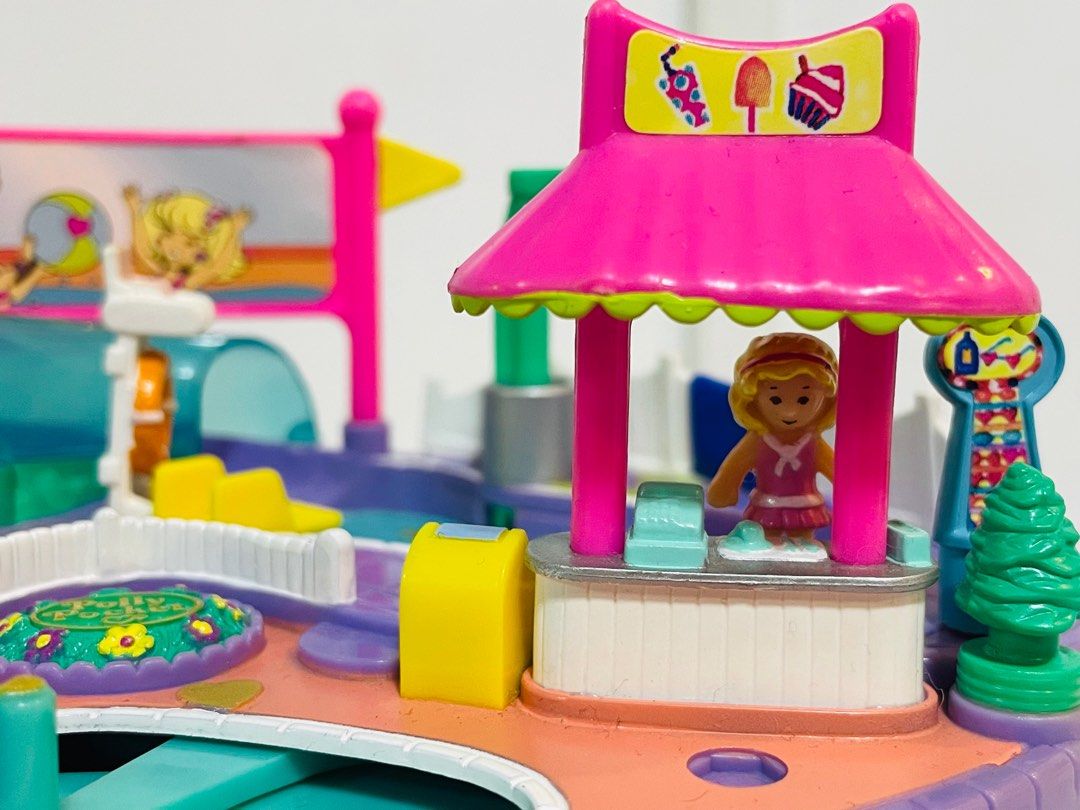 Polly pocket pool party, Hobbies & Toys, Toys & Games on Carousell