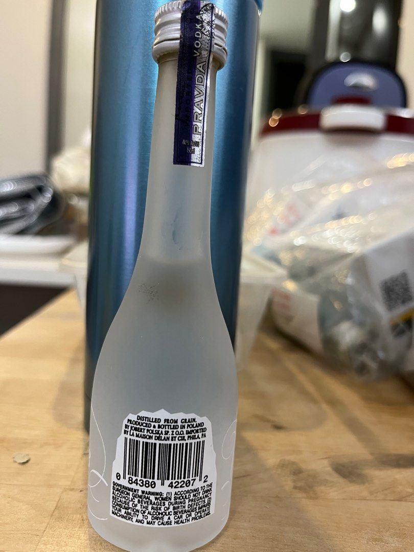 Pravada Vodka Sample 25cl, Food & Drinks, Alcoholic Beverages on Carousell