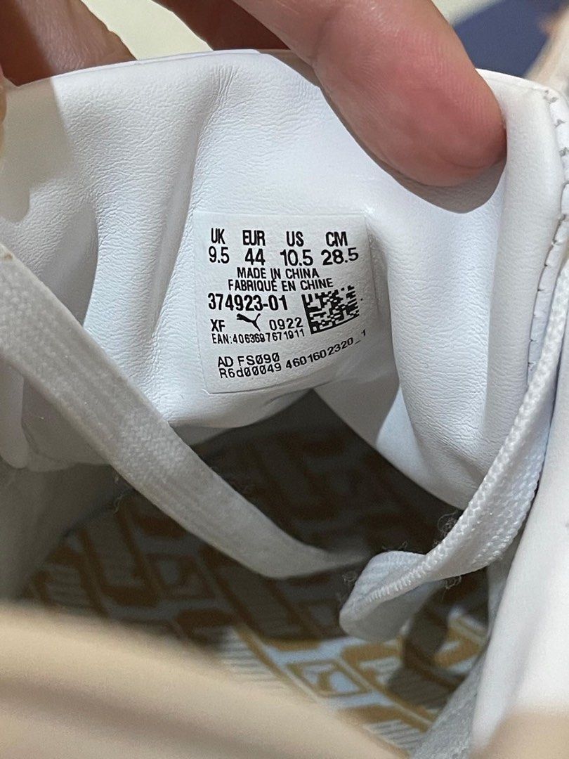 Puma putih iso, Fesyen Pria, Sepatu , Sneakers di Carousell