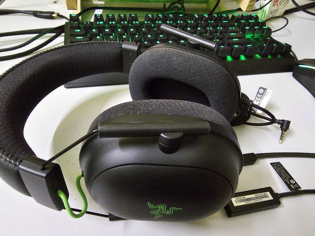Razer Blackshark V2, Audio, Headphones & Headsets on Carousell