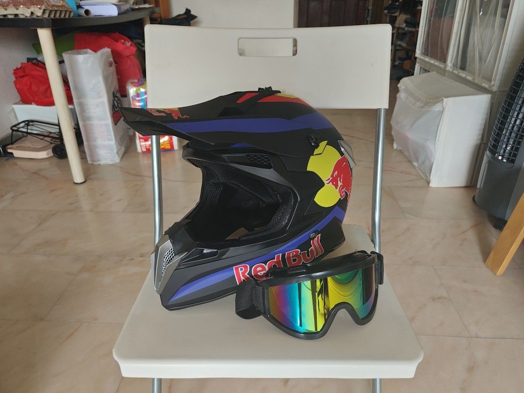 Redbull Full Face Helmet, Sports Equipment, Bicycles & Parts, Bicycles ...
