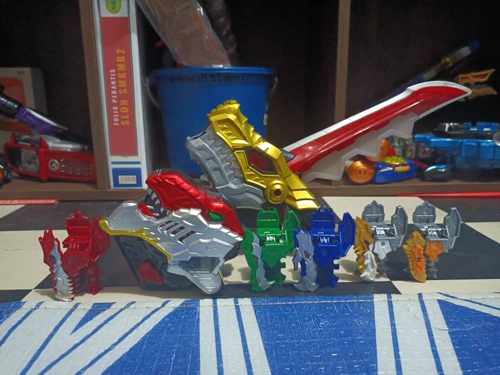 Ryusolger DX Combo, Hobbies & Toys, Toys & Games on Carousell