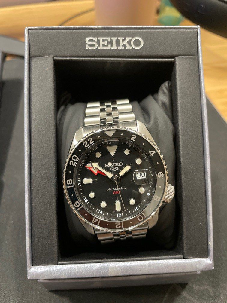 Seiko 5 GMT Black, Men's Fashion, Watches & Accessories, Watches on ...