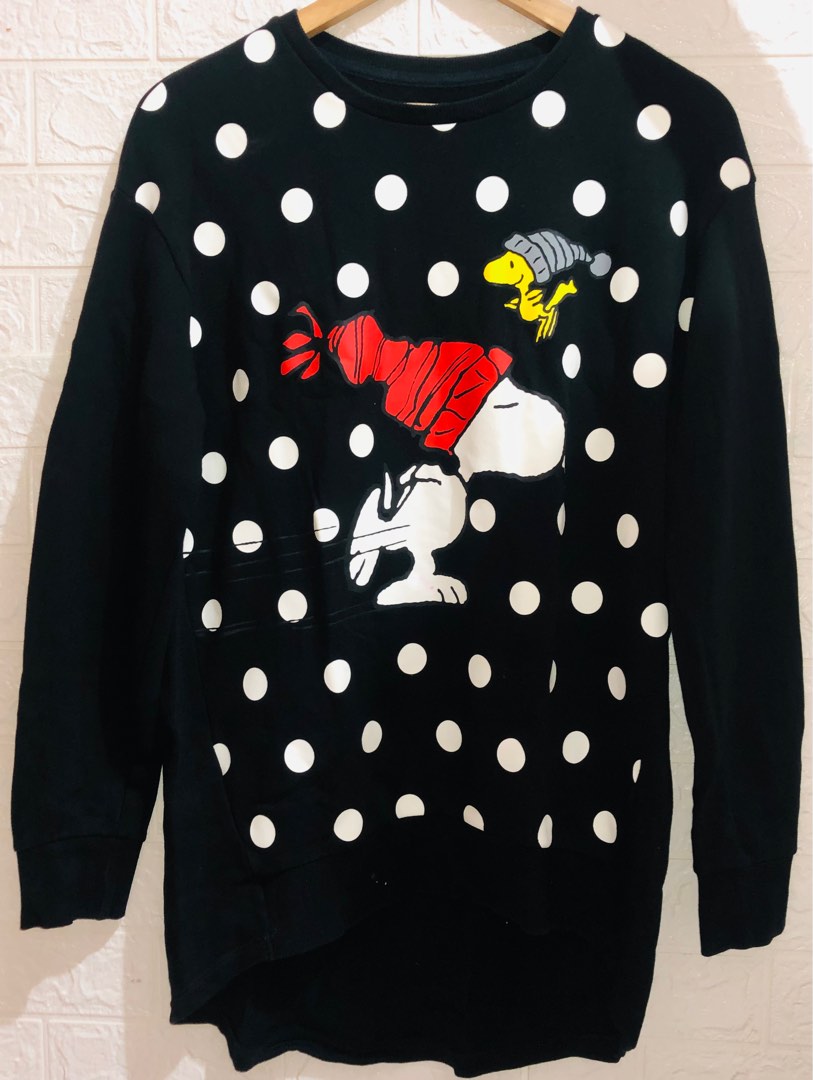 Snoopy pullover, Women's Fashion, Coats, Jackets and Outerwear on Carousell
