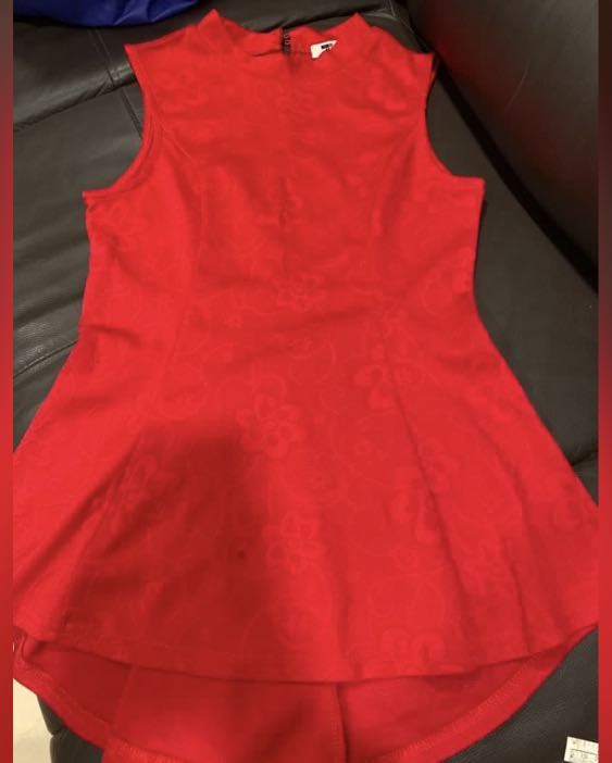 Temt red, Women's Fashion, Tops, Other Tops on Carousell