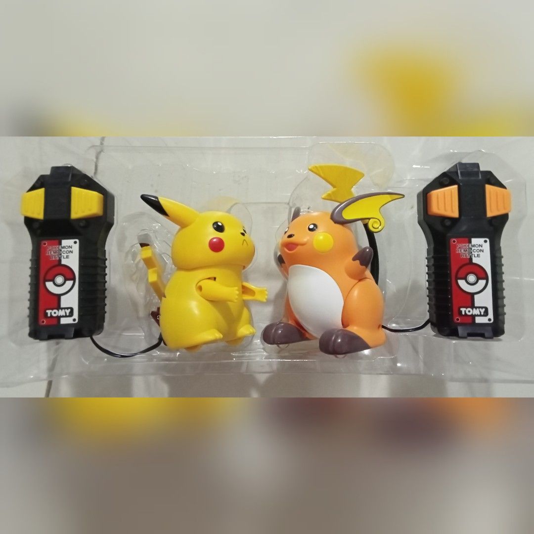 Tomy remote control battle stadium set Pikachu vs raichu, Hobbies ...