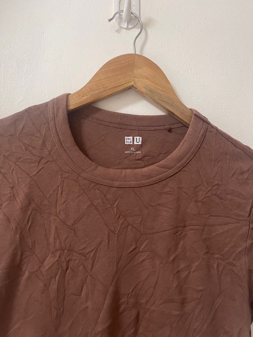 Uniqlo basic crew neck, Women's Fashion, Tops, Shirts on Carousell