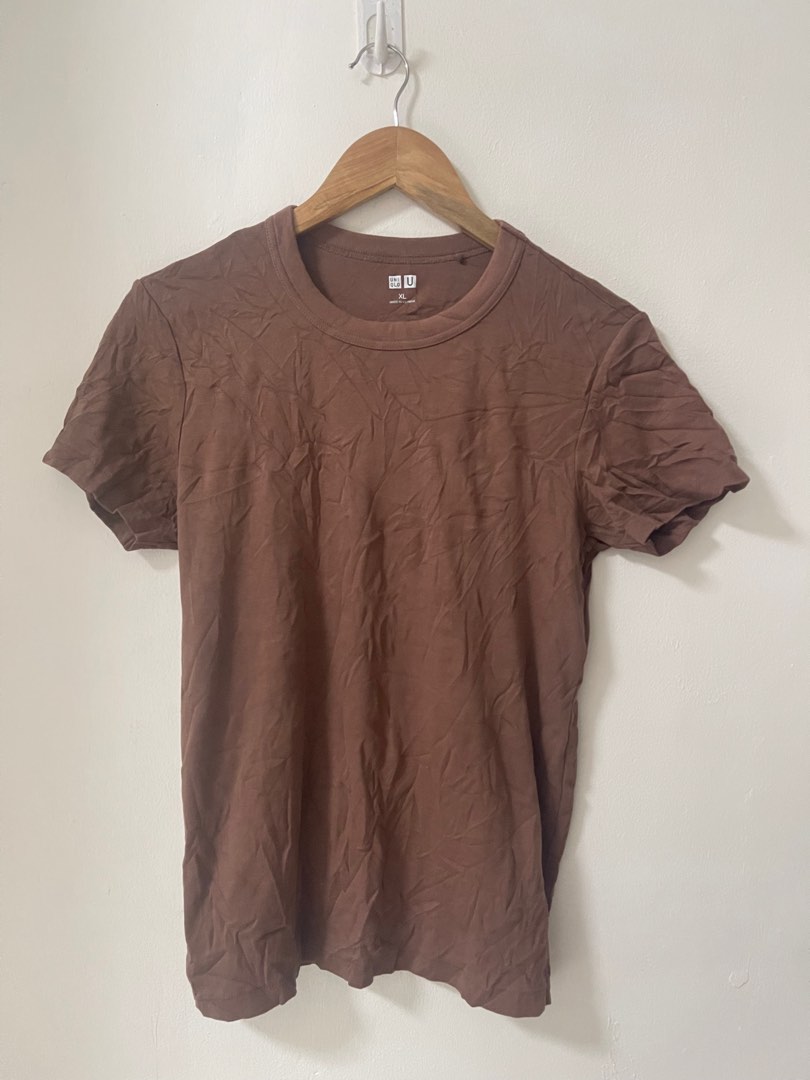 Uniqlo basic crew neck, Women's Fashion, Tops, Shirts on Carousell