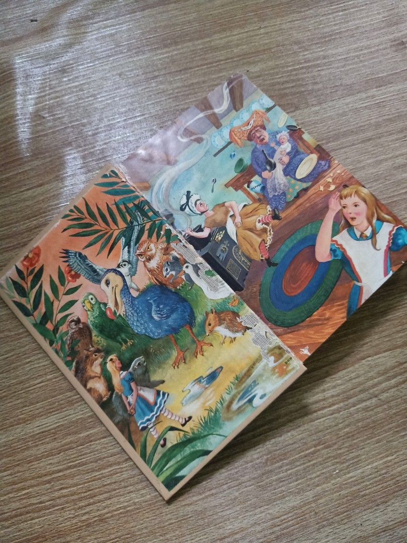 Vintage Alice In Wonderland 1961, Hobbies & Toys, Collectibles ...