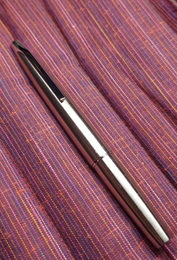 Pilot Myu 701 Vintage fountain pen (F) nib, Hobbies & Toys, Stationery ...