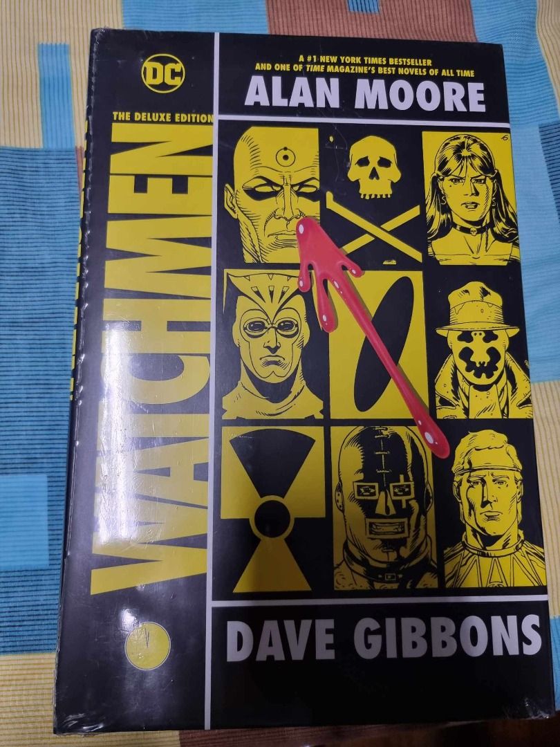 Watchmen: The Deluxe Edition (Hardcover), Hobbies & Toys, Books ...