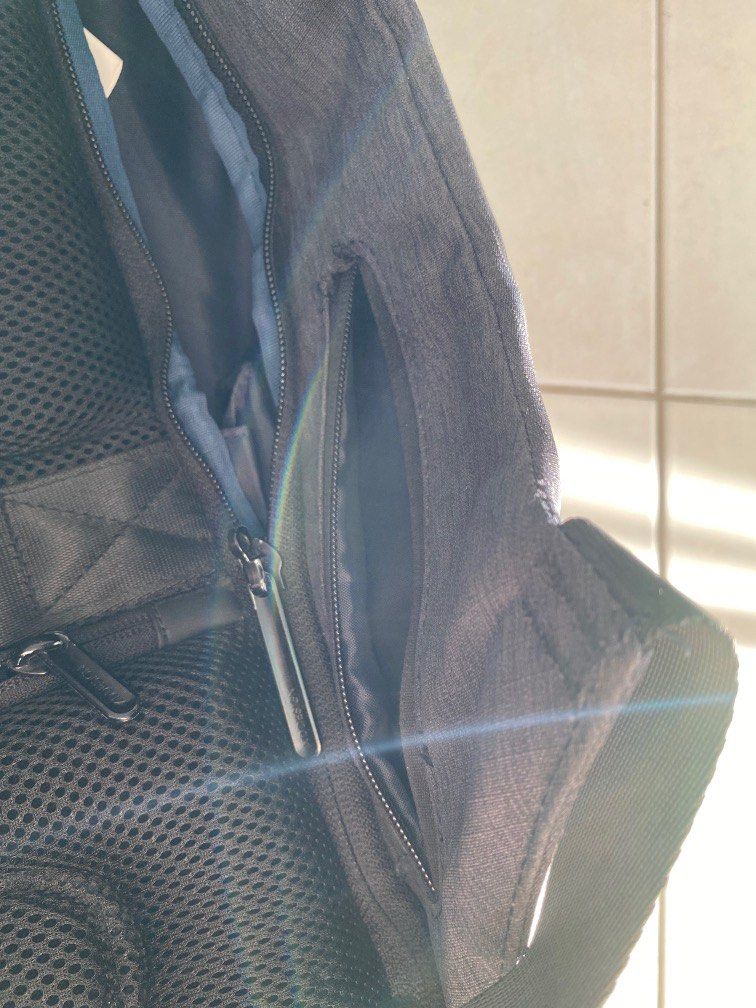 XD Design bobby, Men's Fashion, Bags, Backpacks on Carousell