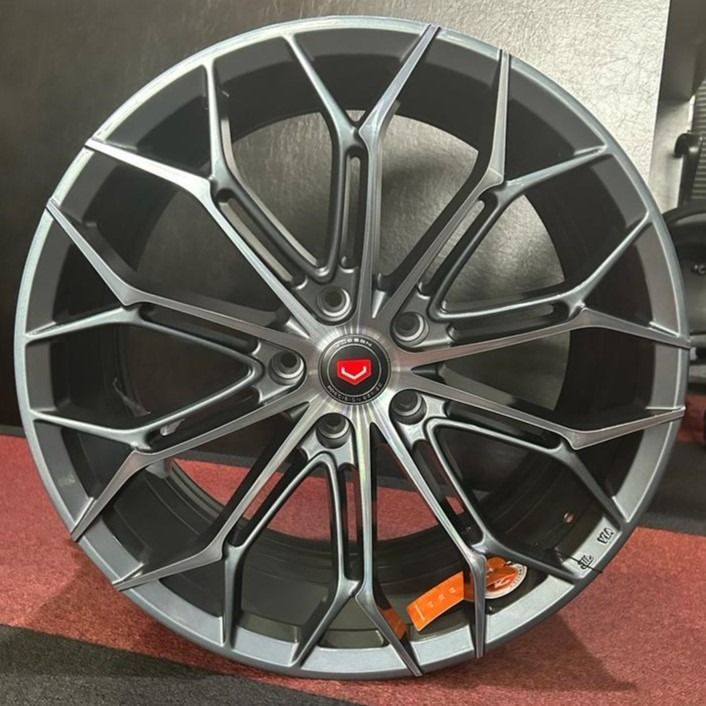 18" & 19" Vossen Design rims (flow-formed), Car Accessories, Tyres ...