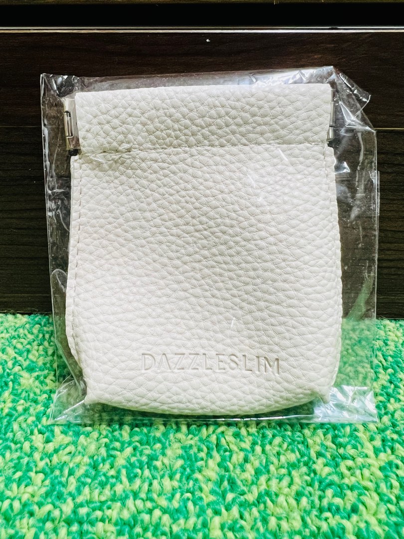 黛若詩琳 DAZZLESLIM 磁吸式零錢包, 她的時尚, 手錶及配件, undefined在旋轉拍賣