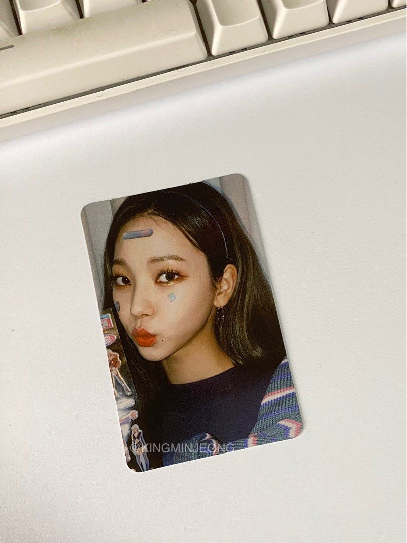 aespa karina epoxy photocard pc, Hobbies & Toys, Memorabilia & Collectibles, K-Wave on Carousell