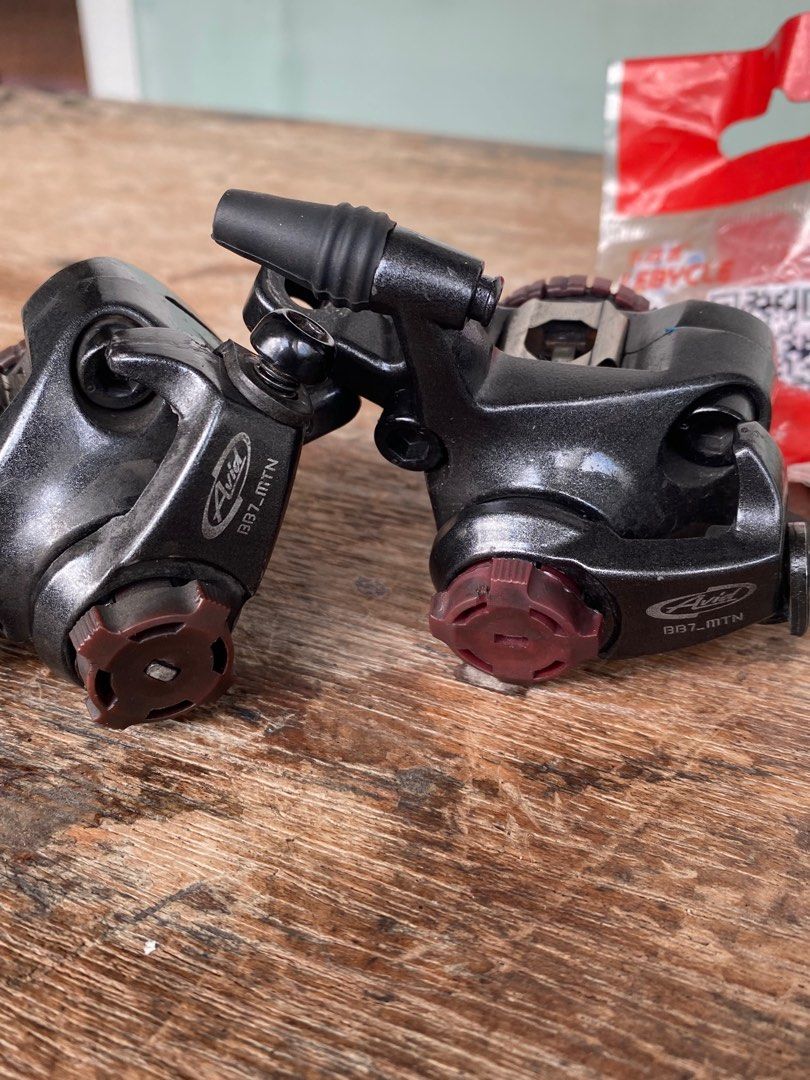 Authentic Avid BB7_MTN Mechanical Brakes + 4 Sets Brake Pad, Sports ...