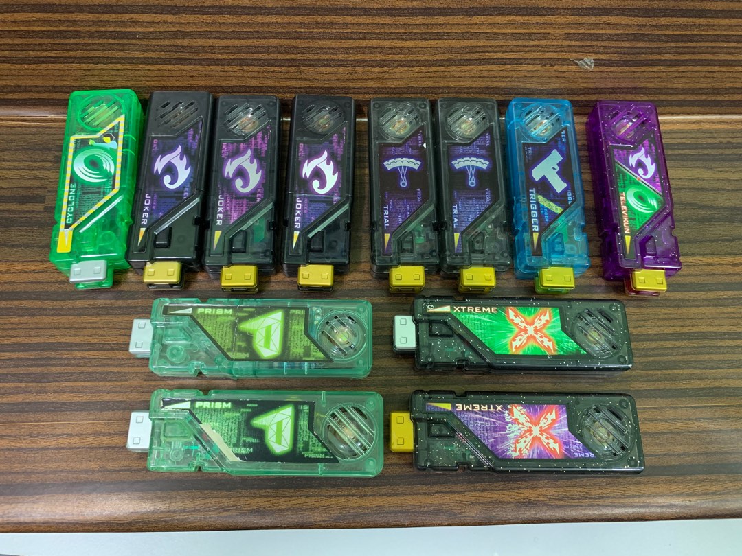 Bandai Gaia Memory Kamen Rider W SG version not DX gaia memory, Hobbies ...