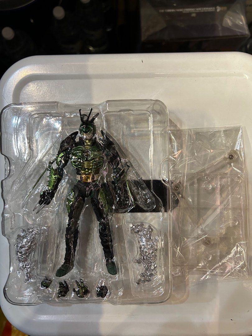 Bandai SHF S.H.Figuarts Kamen / Masked Rider OOO Series UVA Greed ...