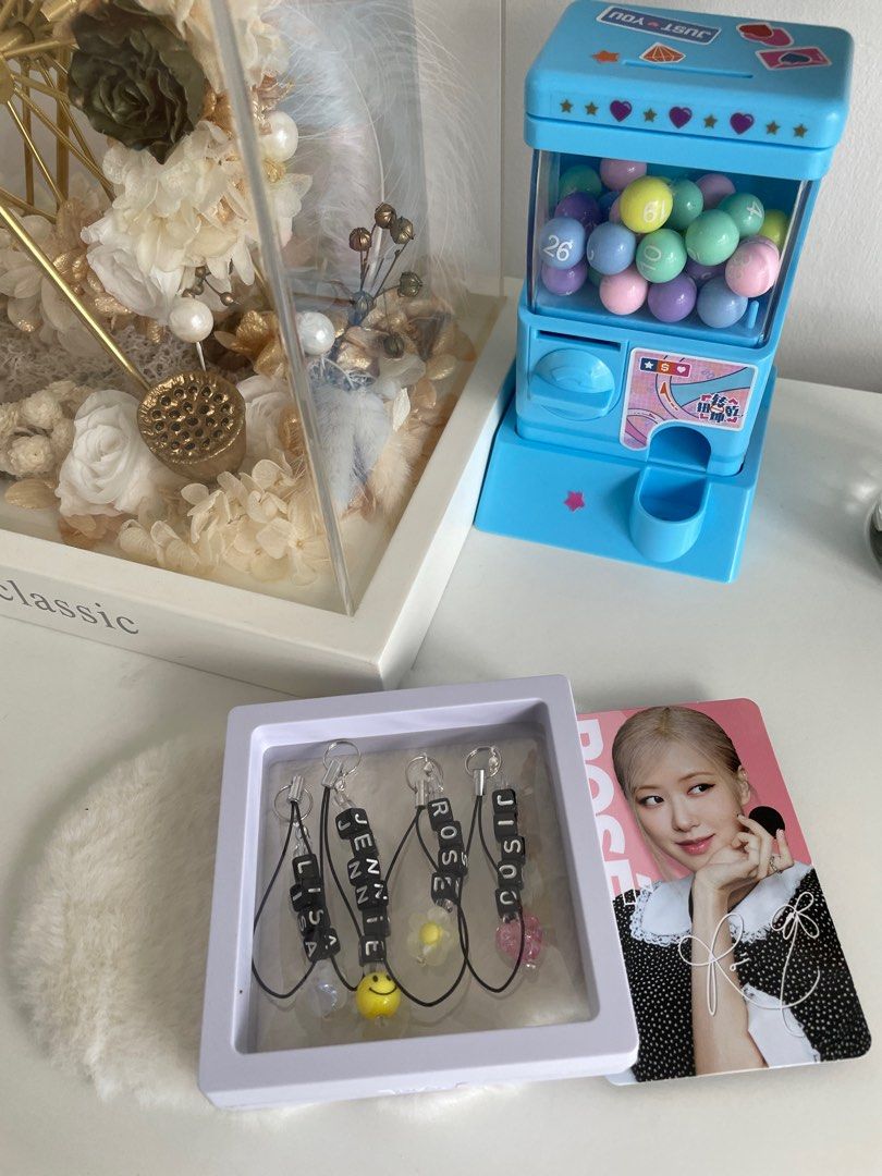 blackpink keychain Limited edition, Hobbies & Toys, Memorabilia ...