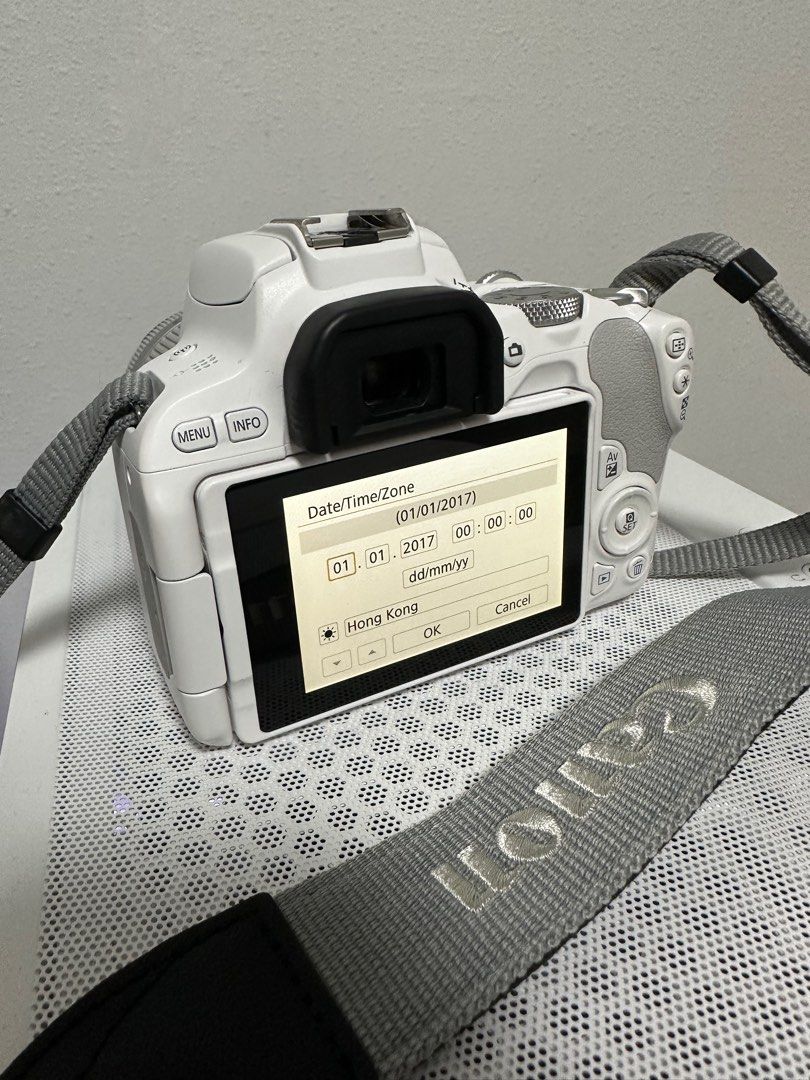 Canon EOS 200D DSLR in White, Photography, Cameras on Carousell