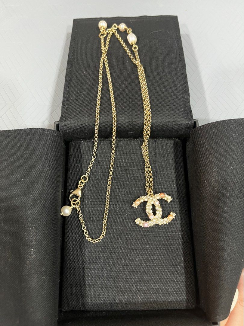 Chanel necklace, Women's Fashion, Jewelry & Organisers, Necklaces on ...