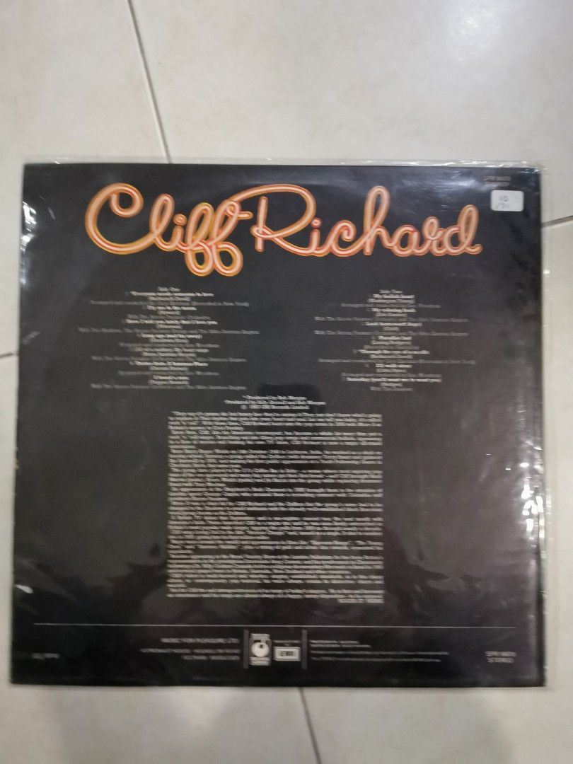 Cliff Richard Vinyl Record, Hobbies & Toys, Music & Media, Vinyls on ...