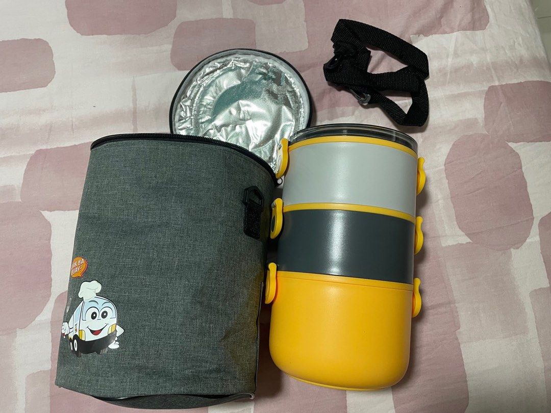 Insulated Food containers/ Tupperware, Furniture & Home Living ...