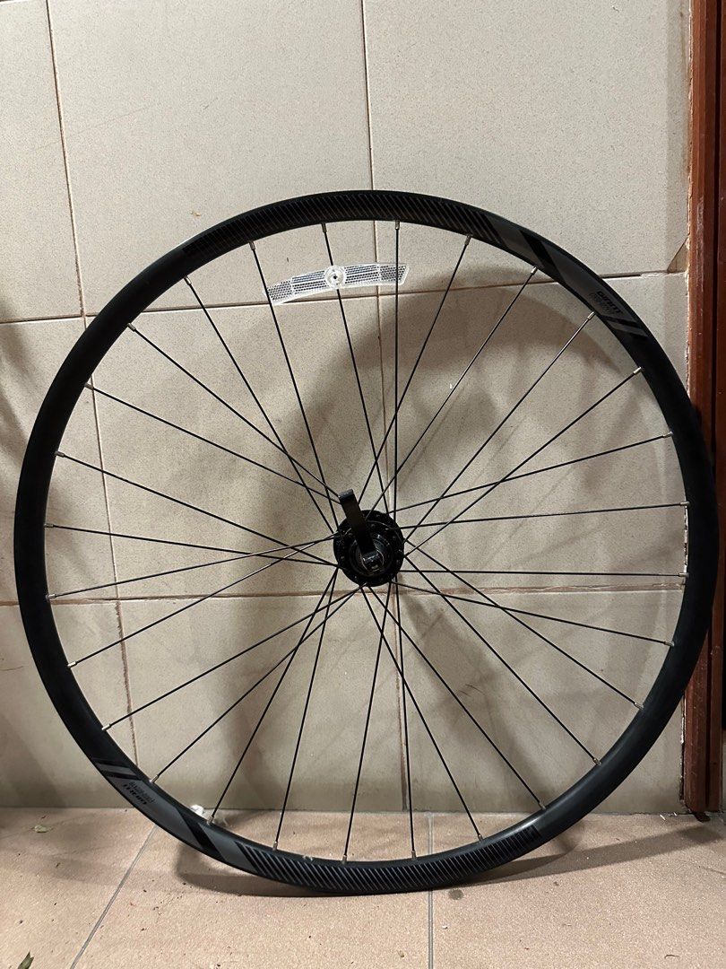 Giant 700c 622x19 Rims, Sports Equipment, Bicycles & Parts, Parts ...