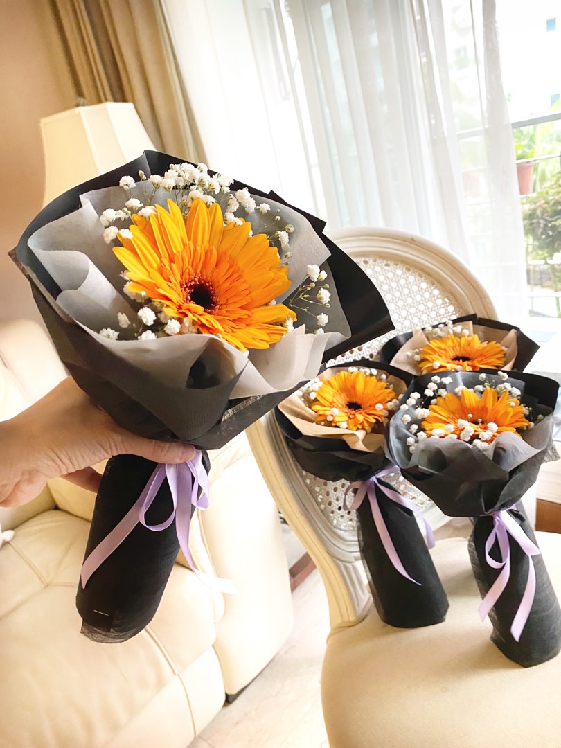 Graduation / convocation bouquet, Hobbies & Toys, Stationery & Craft ...