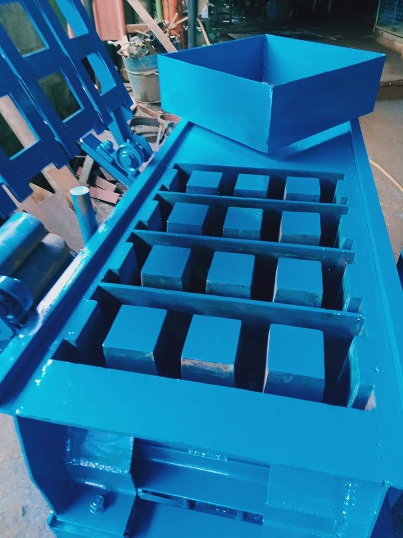 Heavy duty chb machine, Commercial & Industrial, Construction Tools ...