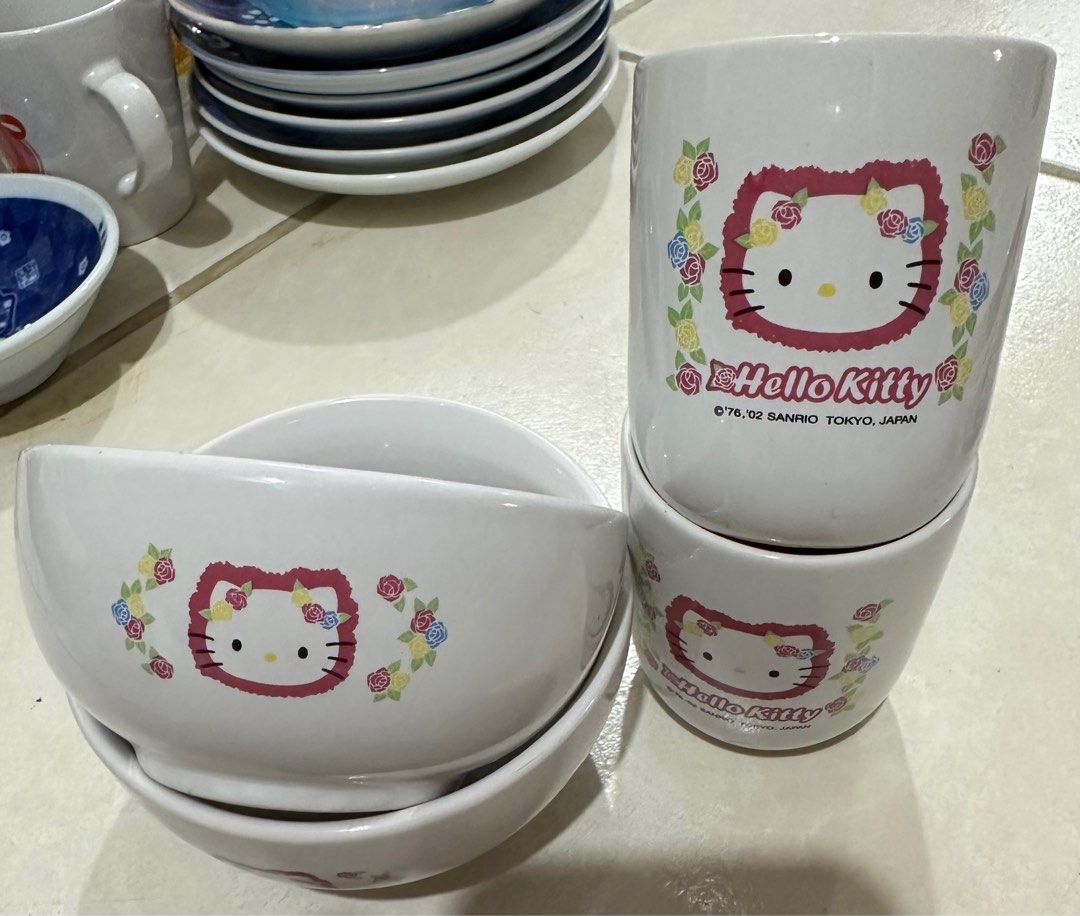 Hello kitty on Carousell