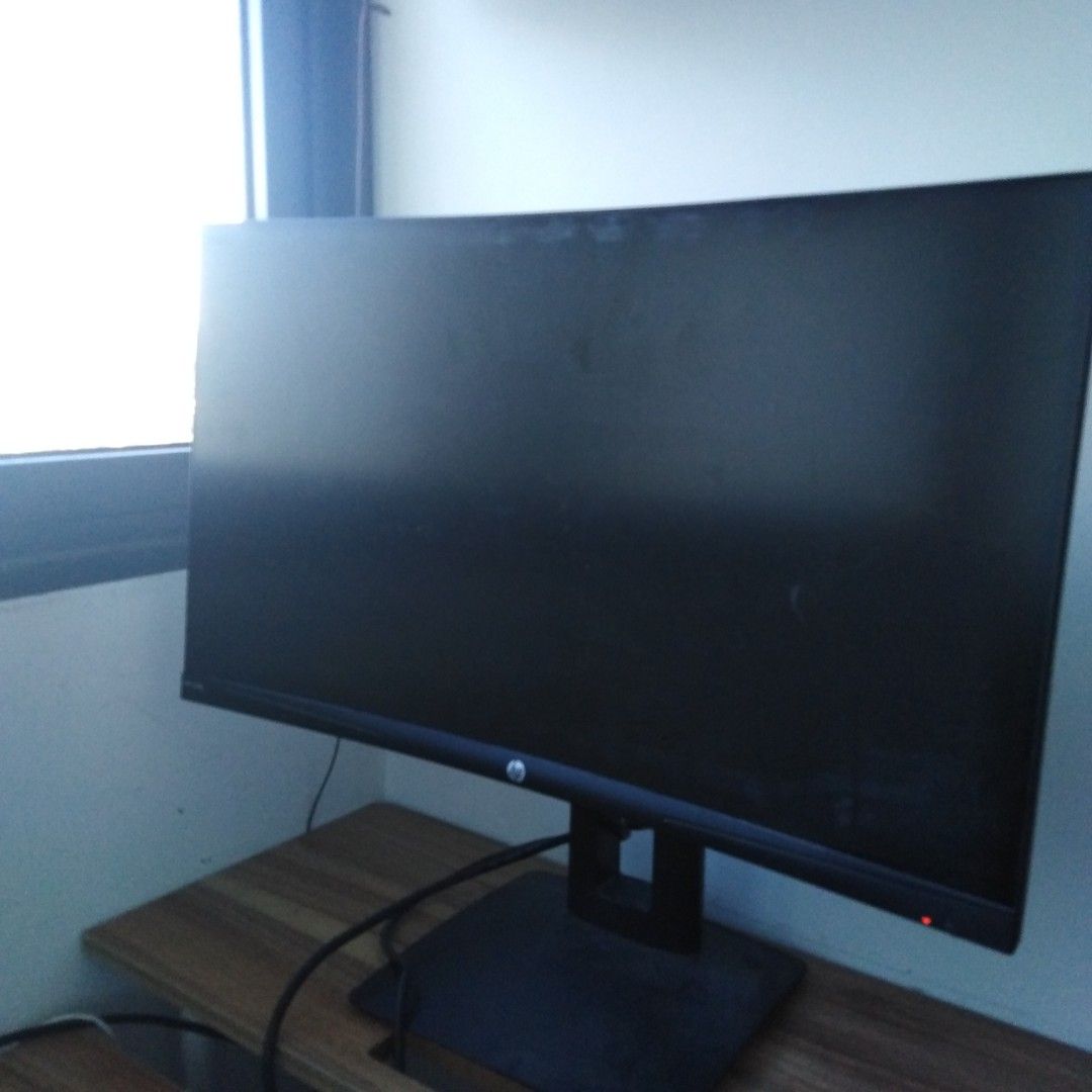 HP curve monitor screen X24c, Computers & Tech, Desktops on Carousell