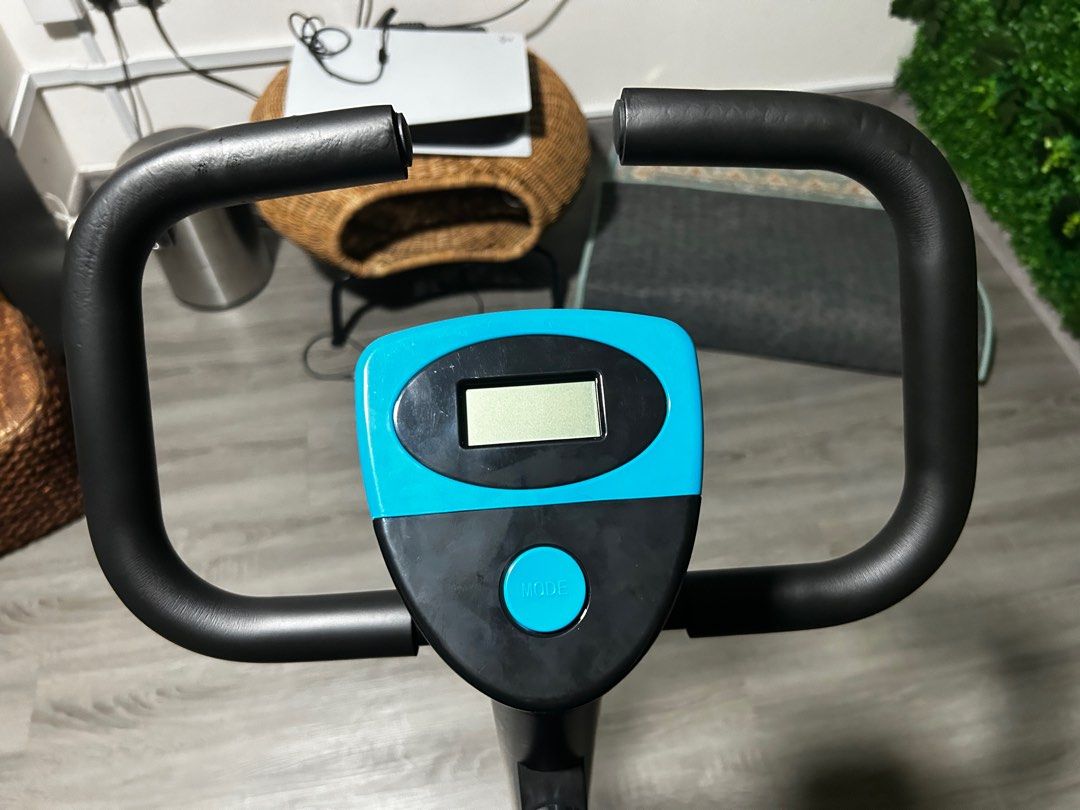 Indoor spin bike, Sports Equipment, Exercise & Fitness, Cardio ...