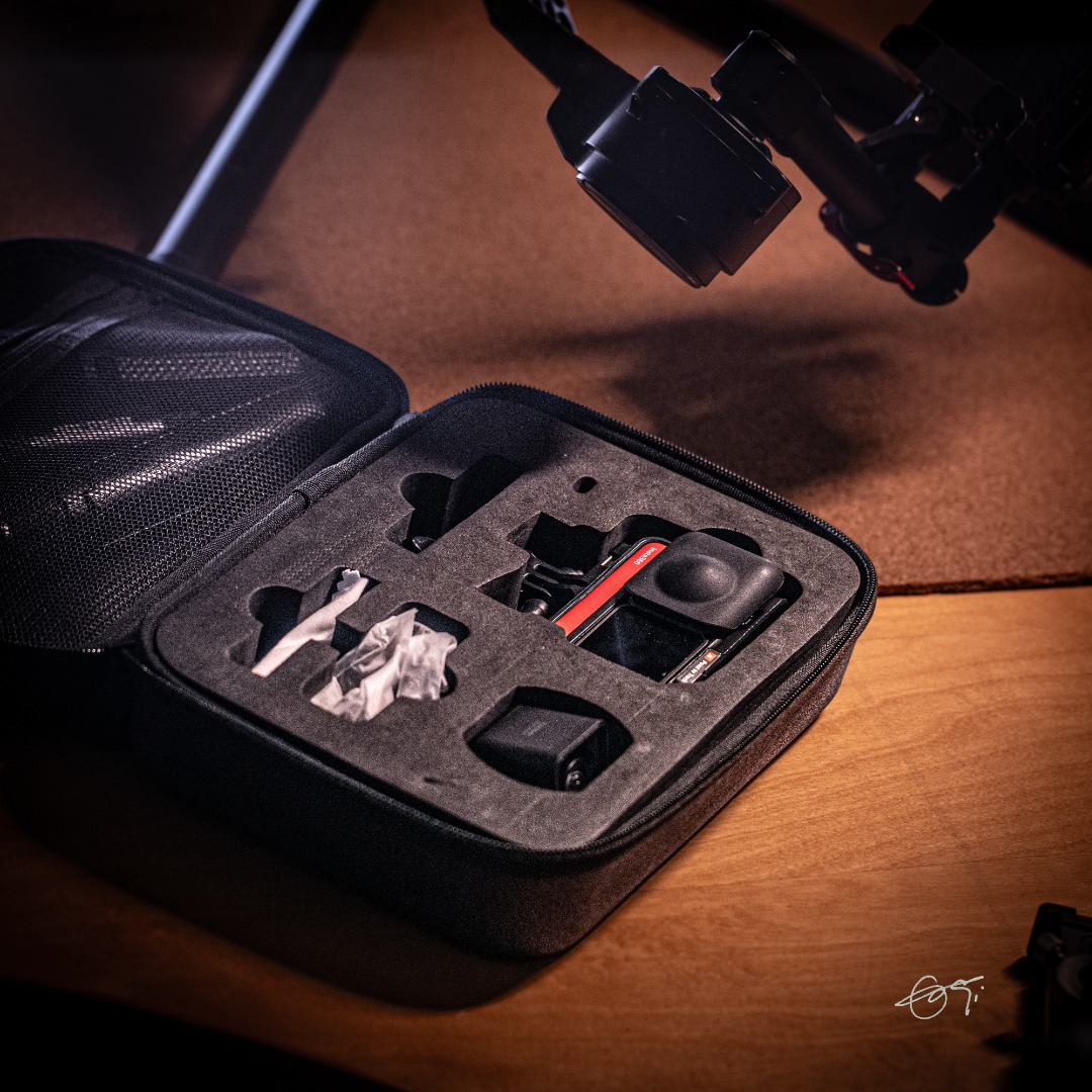 Insta360 R with extension stick, Photography, Cameras on Carousell