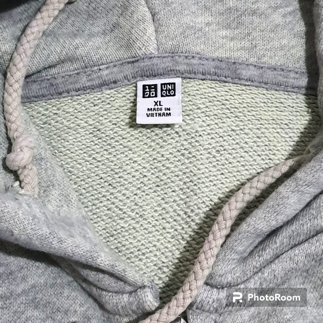 Jaket UNIQLO warna Abu-abu Size XL, Fesyen Wanita, Pakaian Wanita, Baju Luaran di Carousell