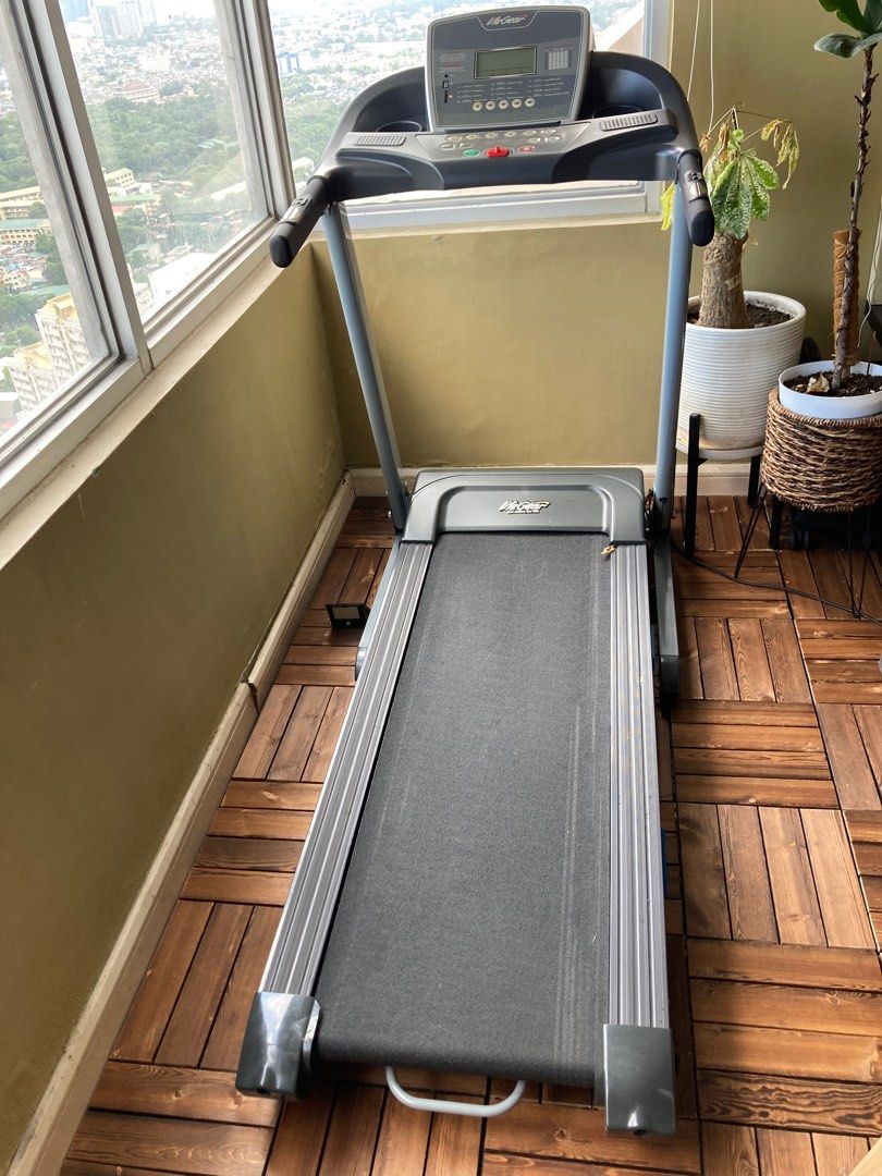 Life Gear Treadmill, Sports Equipment, Exercise & Fitness, Cardio ...