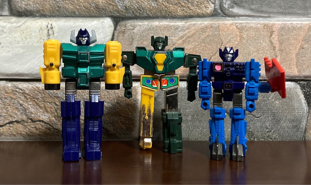 Micro Change Bots Set on Carousell