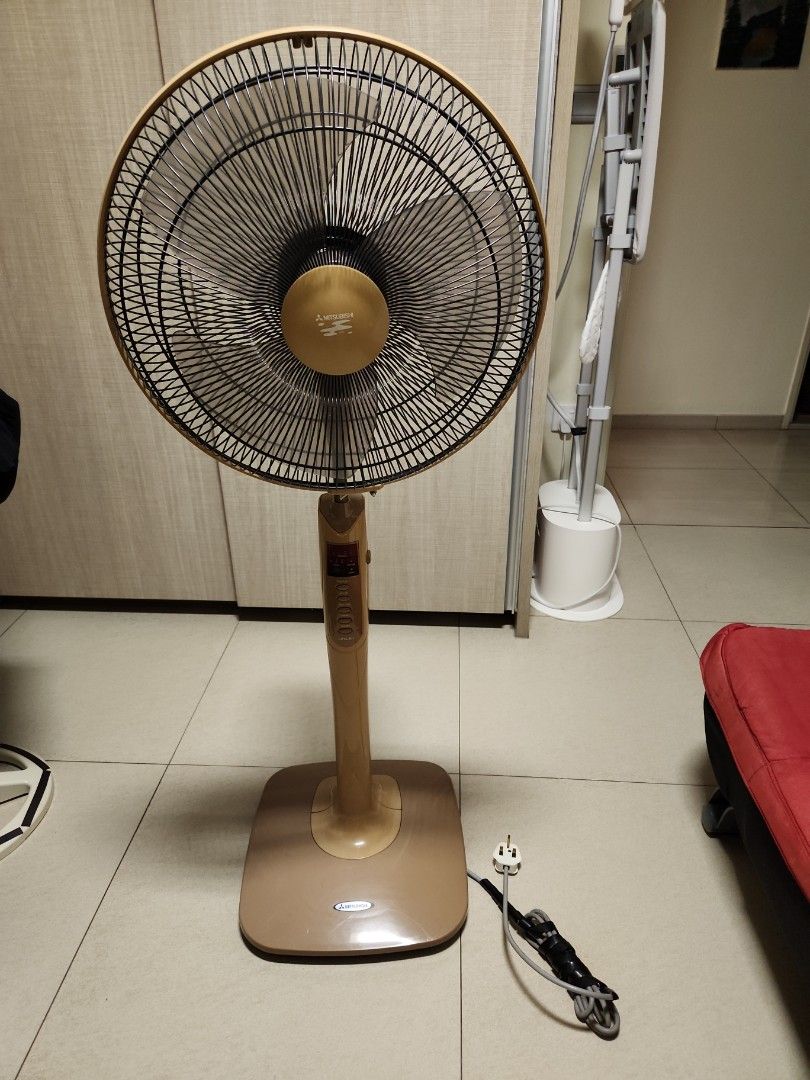 Mitsubishi stand fan LV16-RH, Furniture & Home Living, Lighting & Fans ...