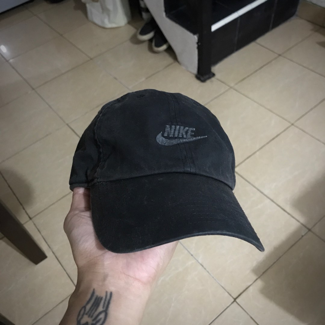 nike heritage 86 topi cap, Fesyen Pria, Aksesoris, Topi di Carousell