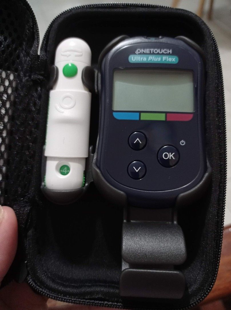 REPRICED! ONETOUCH Ultra Plus Flex Glucometer and Lancing device ONLY, Health & Nutrition ...