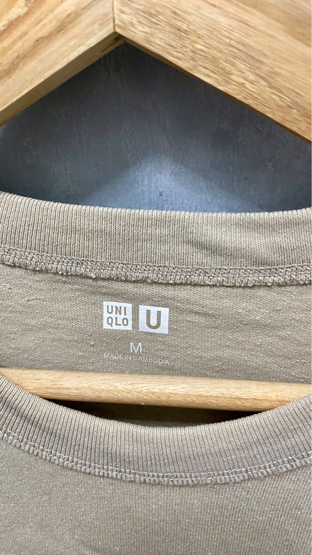 Original Uniqlo U Crew Neck Tshirt, Men's Fashion, Tops & Sets, Tshirts & Polo Shirts on Carousell