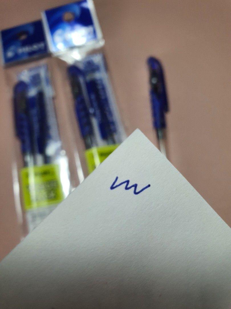 Pilot Wingel 0.5mm Extra Fine Pen + Refill, Hobbies & Toys, Stationery ...